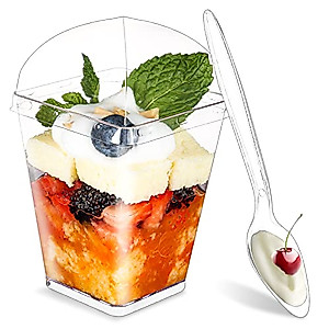 Kucoele 50 Pack 5 oz Plastic Dessert Cups with Lids, Mini Pudding Cups with Spoons Clear Parfait Cups Appetizer Cups for Fruit Mousse Yogurt and Tastings