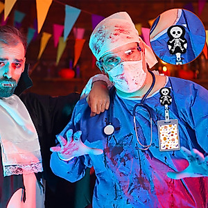 Giegxin 18 Pcs Holiday St. Patrick’s Day Badge Reels Retractable Seasonal Reels Holiday ID Name Badge Holder with Clip for Nurse Office Doctor Gifts Teachers(Vivid)