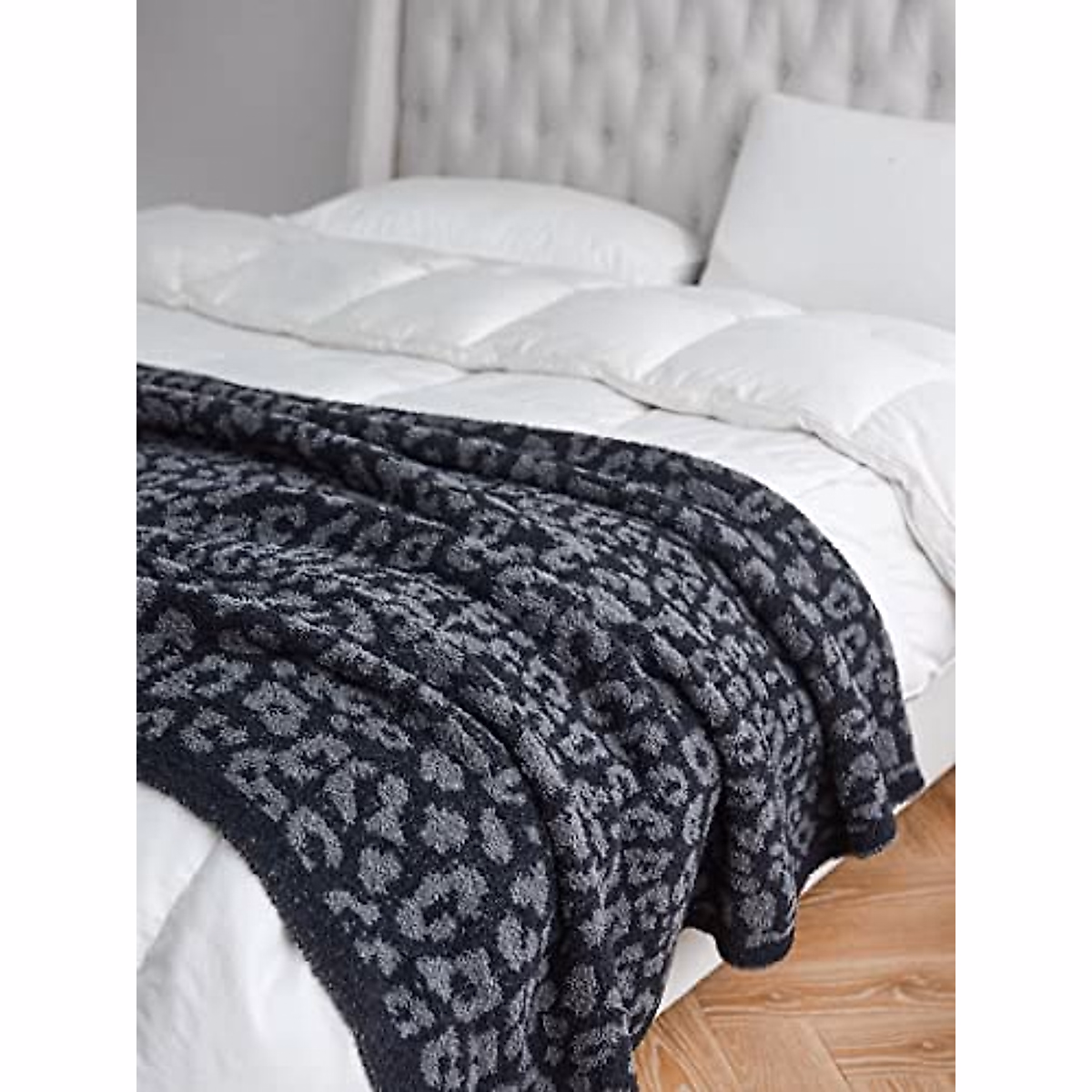 Adory Sweety Fleece Knit Throw Blanket Double-Sided Leopard Lightweight Cozy Microfiber Super Soft Thick Plush Fluffy Yarn Sofa Bed 51x71 Inches Black