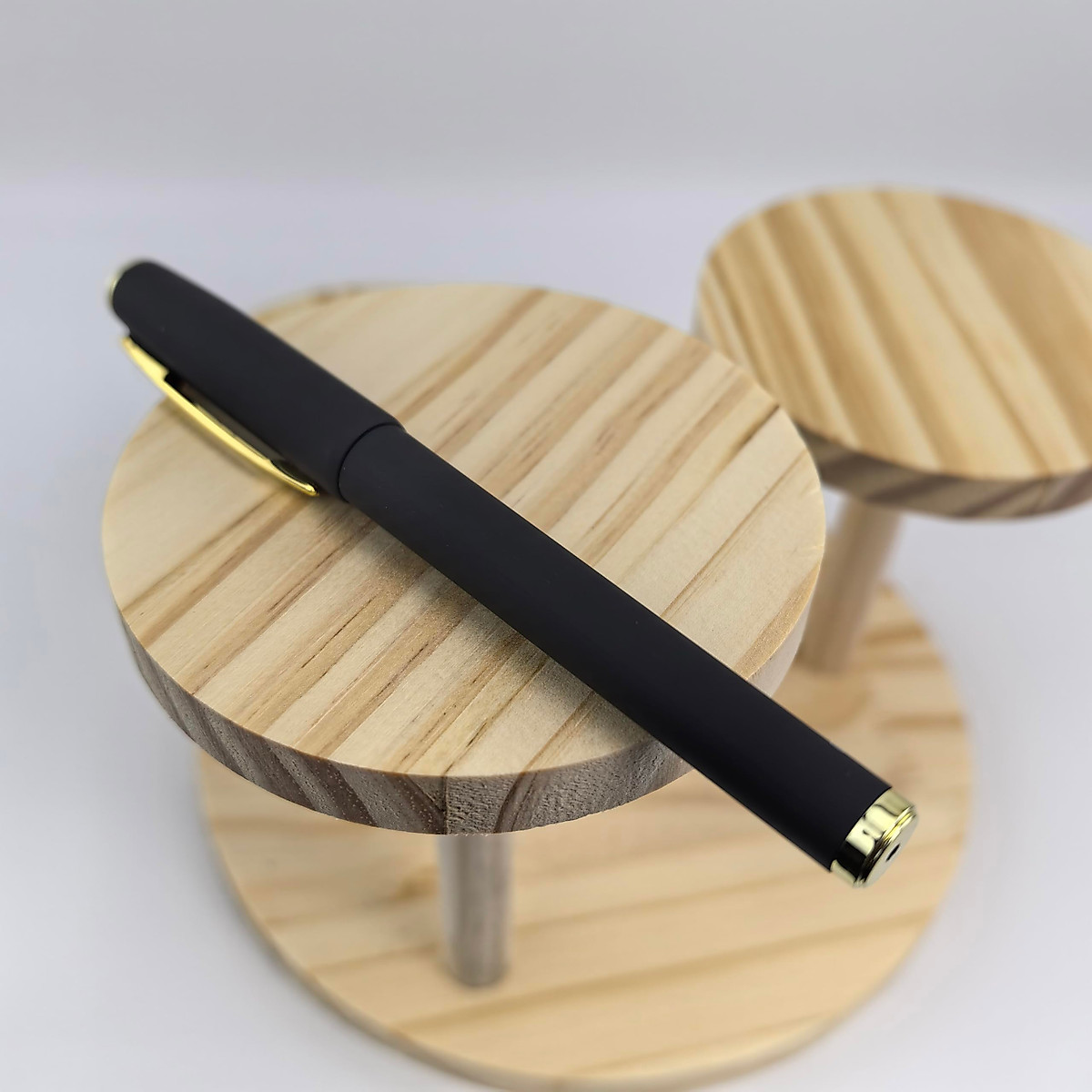 Fengtaiyuan Gel Ink Rollerball Pens, Comfortable Non-Slip Grip, Black Ink, Fine Point, 0.7mm, Writting Smoth, Quick-Drying Ink, 18-Piece Box (07P18)