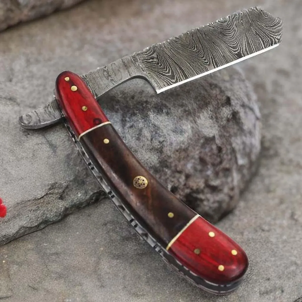 Ready to Shave Razor Custom Hand Made Damascus steel knife Razor Walnut Wood Handle Pocket Straight Razor