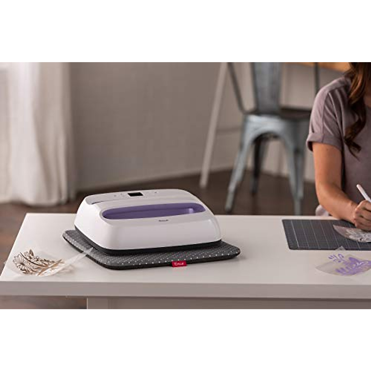Cricut EasyPress 2 Heat Press Machine (12 in x 10 in), Ideal for T-Shirts, Tote Bags, Pillows, Aprons & More, Precise Temperature Control, Features Insulated Safety Base & Auto-Off, Lilac