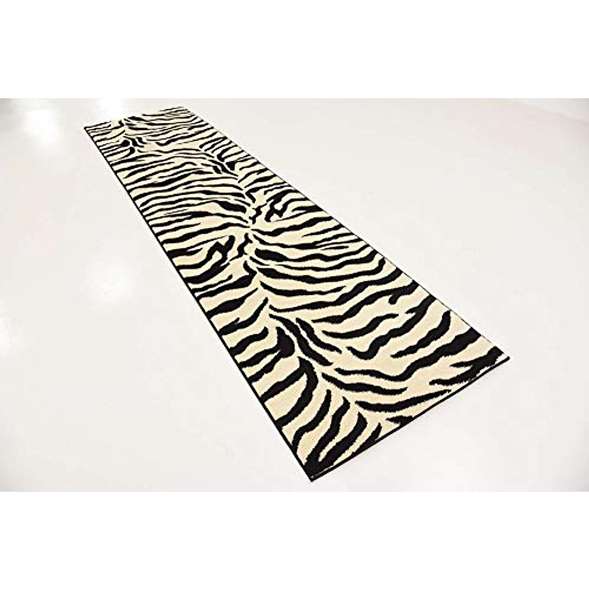 Unique Loom Wildlife Collection Animal Inspired with Zebra Design Area Rug, 2 ft 7 in x 10 ft, Ivory/Black