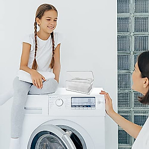 Dryer Sheet Dispenser with Hinged Lid,Acrylic Laundry Dryer Sheet Holder, Dryer Sheets Container for Fabric Softener Sheets, Tissue Box, Container Storage Box for Laundry Room Décor (Clear)