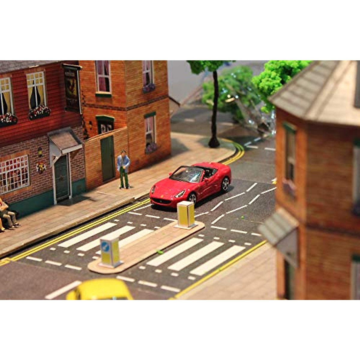 The CityBuilder Roads & PAVEMENTS Cardboard Model Layout Kit - O Scale Model Railroad Accessories
