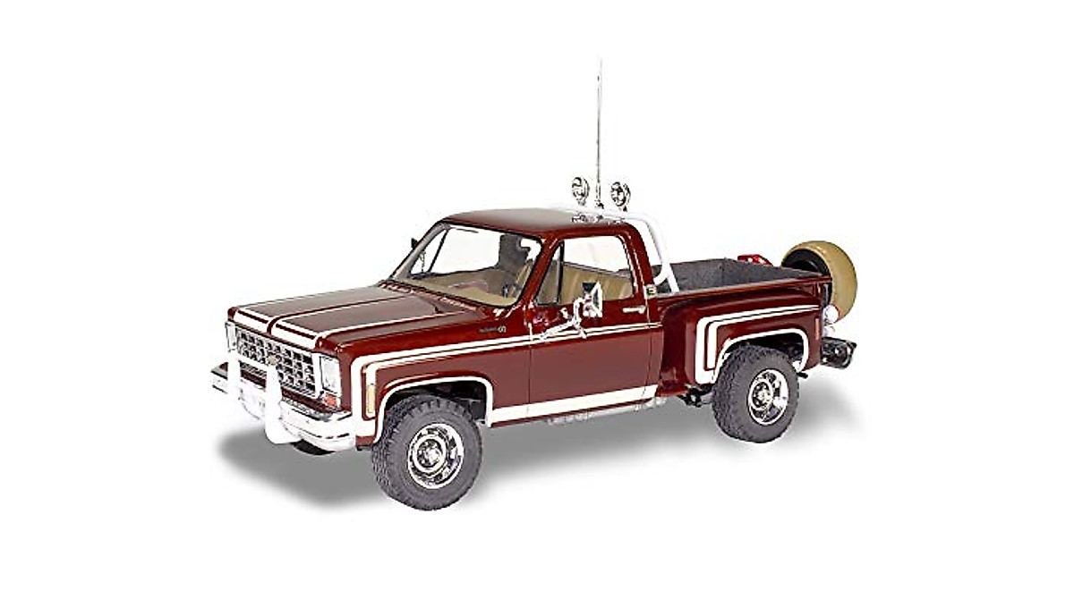 Revell 1:24 Scale 1976 Chevy Stepside Model Kit - Challenging & Realistic