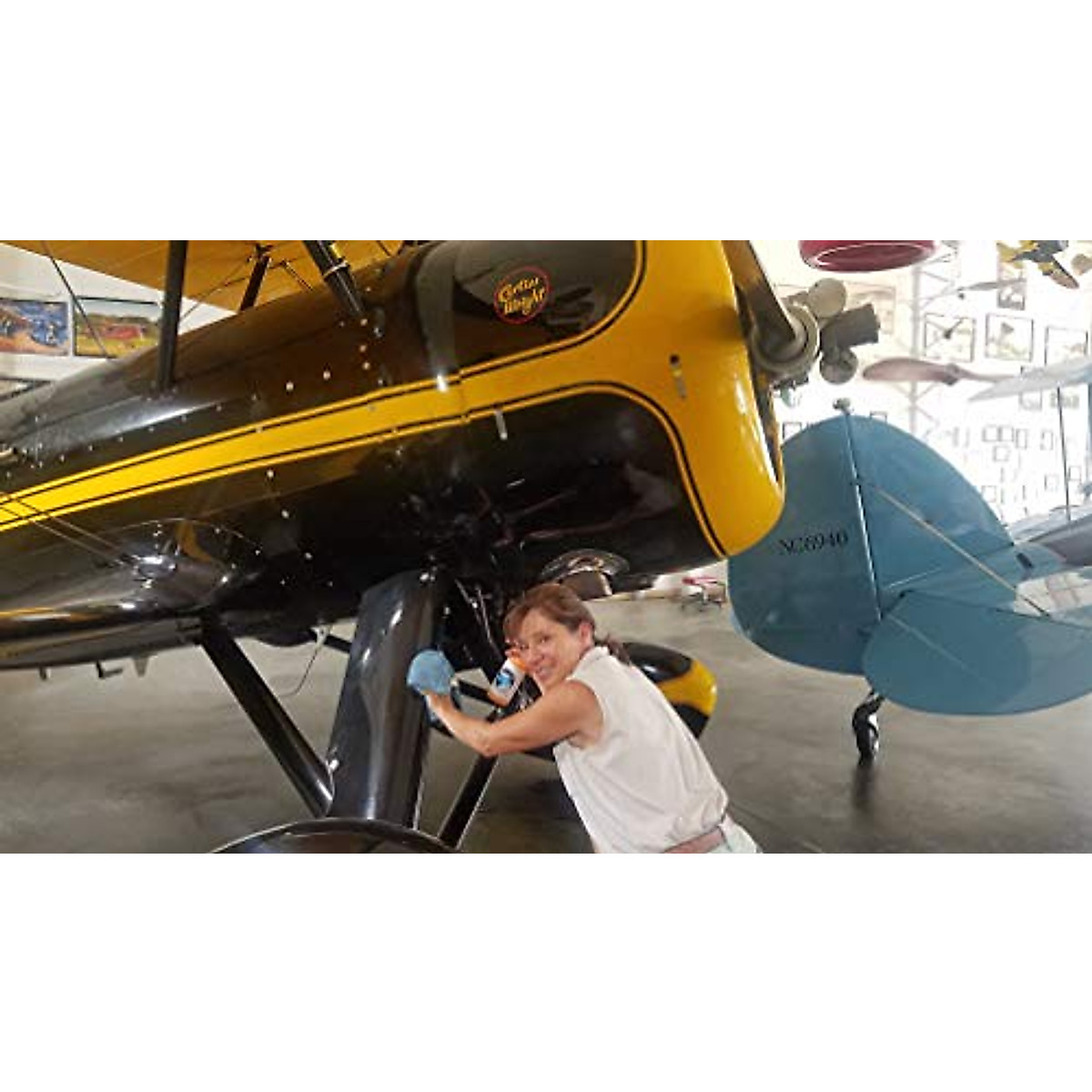 Plane Perfect EcoClean Waterless Cleaner, Wash and Wax for Airplanes, Automotive, Bikes and More (16 oz. Spray Bottle)