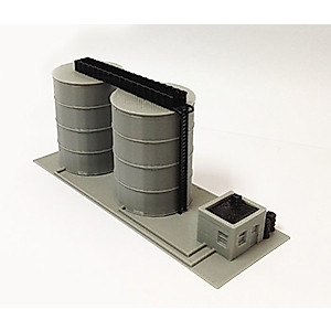 Outland Models Train Railway Scenery Gas/Fuel Standing Tank Set N Scale 1:160