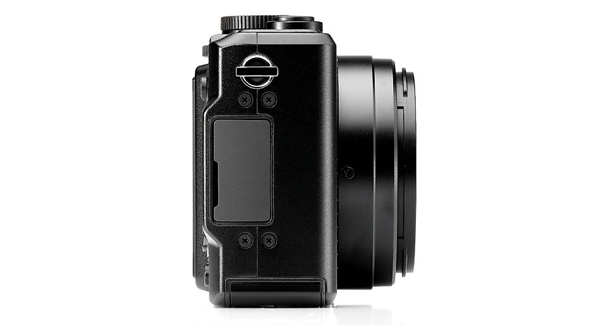 Sigma DP1 14MP Digital Camera - Compact DSLR Quality