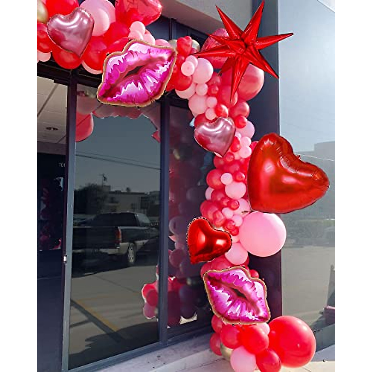 Pink and Red Balloon Garland kit 125PCS Valentines Day Balloon Arch with Heart Shape Balloons and Lip Starburst Balloons For Valentines decorations Girl birthday Party Lady Nignt Proposal engagement supplies