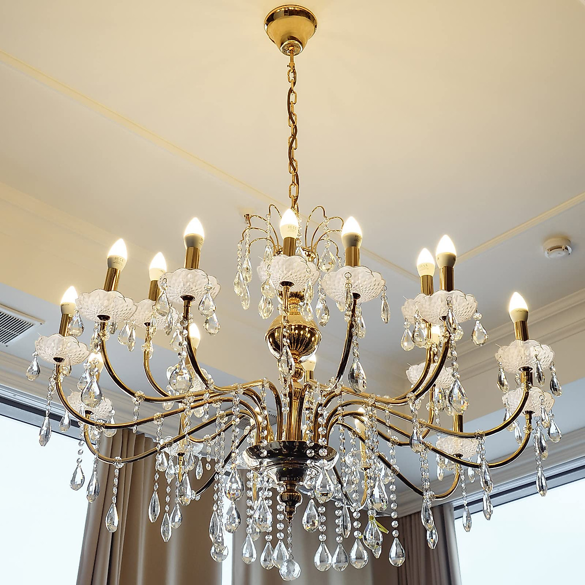 Bonuci 6 Pcs Chandelier Bobeche 4 Side Holes 4 Inch Chandelier Clear Bobeche Lamp Elegant Chandelier Parts Cups for Hanging Chandelier Wedding Birthday Party Decor(Plastic, Classic Style)