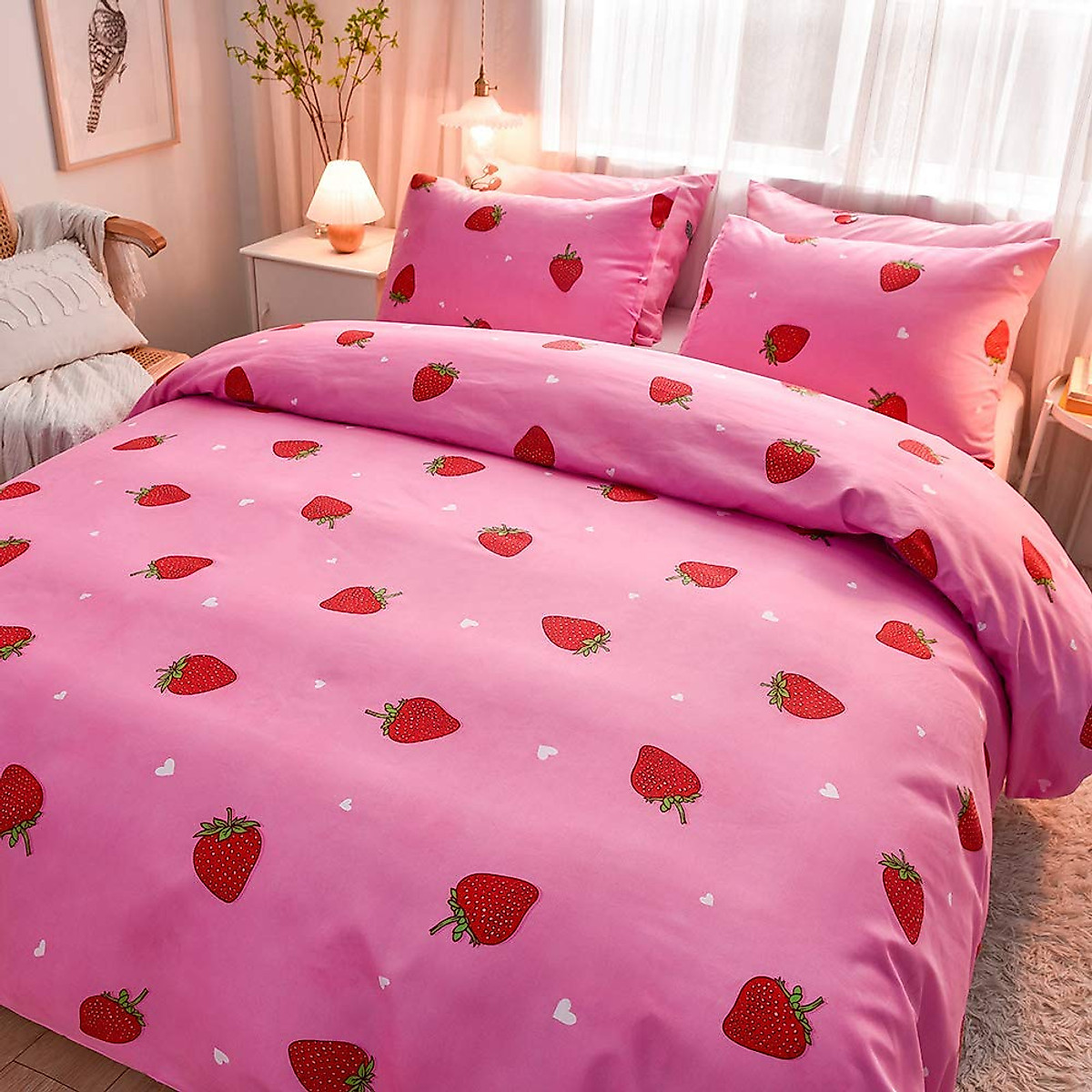 Lightweight Hotel Luxury Duvet Cover 3 Piece Set-Kids Kawaii Cute Fruit Strawberry Ultra Soft Premium Microfiber Breathable Comforter Cover with Zipper Closure, Corner Ties Full/Queen (90x90 inches) …