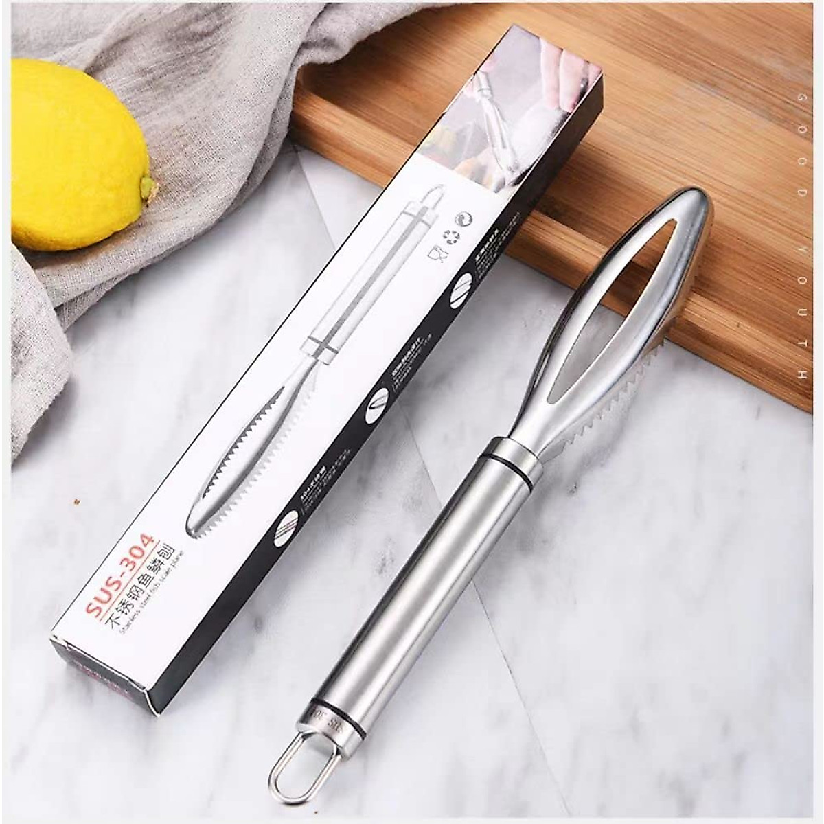 304 Stainless Steel Fish Scale Remover - Saw Teeth Descaler Tool - Easy Scaling Fish Scraper - Suitable for All Fish Types - Perfect for Chefs and Home Cooks