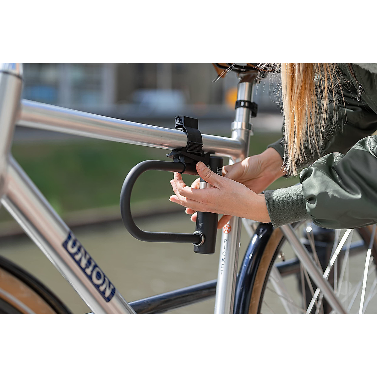 AXA Unisex's Bike D-Lock with Security Cable High, Black, One Size