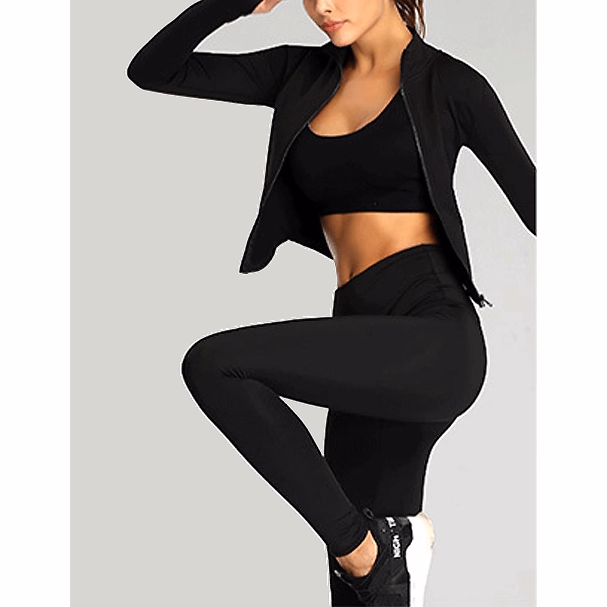 Gnveub Women’s Sports Running Jacket Slim Fit Stretchy Full Zip Athletic Workout Lightweight Jacket with Thumb Holes(Black,XL)