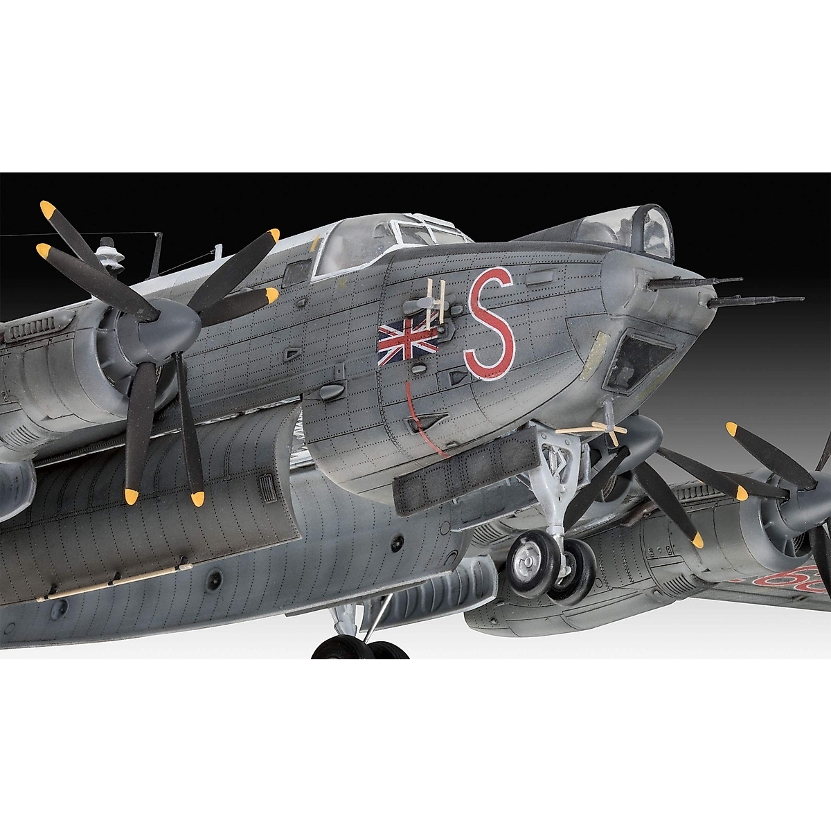 Revell 03873 Avro Shackleton MR.3 (1:72 Scale) Model Kit, Grey