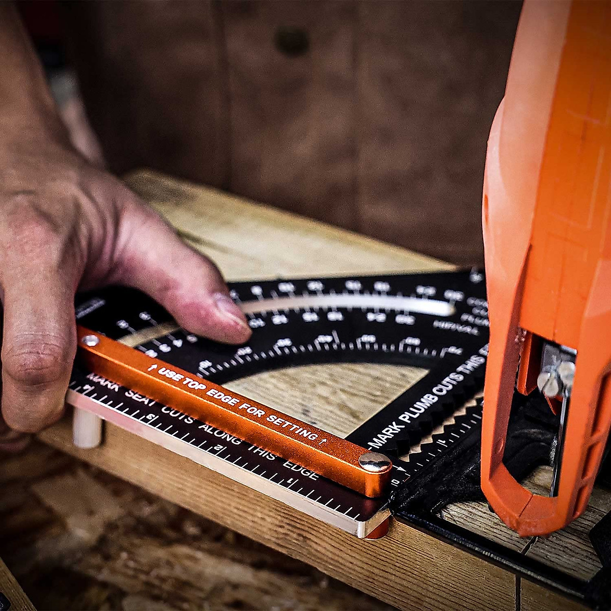 Vanquish Rafter Square for Carpentry, 7 Inch Aluminum Carpenter Square (4027), Black