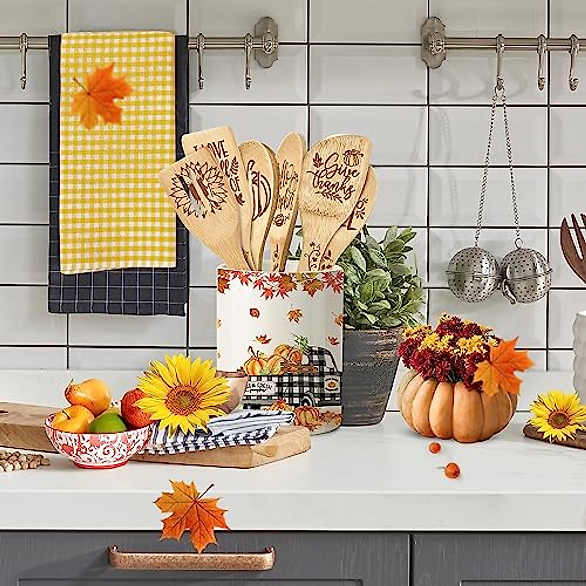 pinata Fall Kitchen Decor, Kitchen Utensil Holder for Countertop, Truck Pumpkin Kitchen Cooking Utensils Set with Holder, Kitchen Utensil Organizer with Bamboo Utensils(5.12" x 5.12" x 6.3")