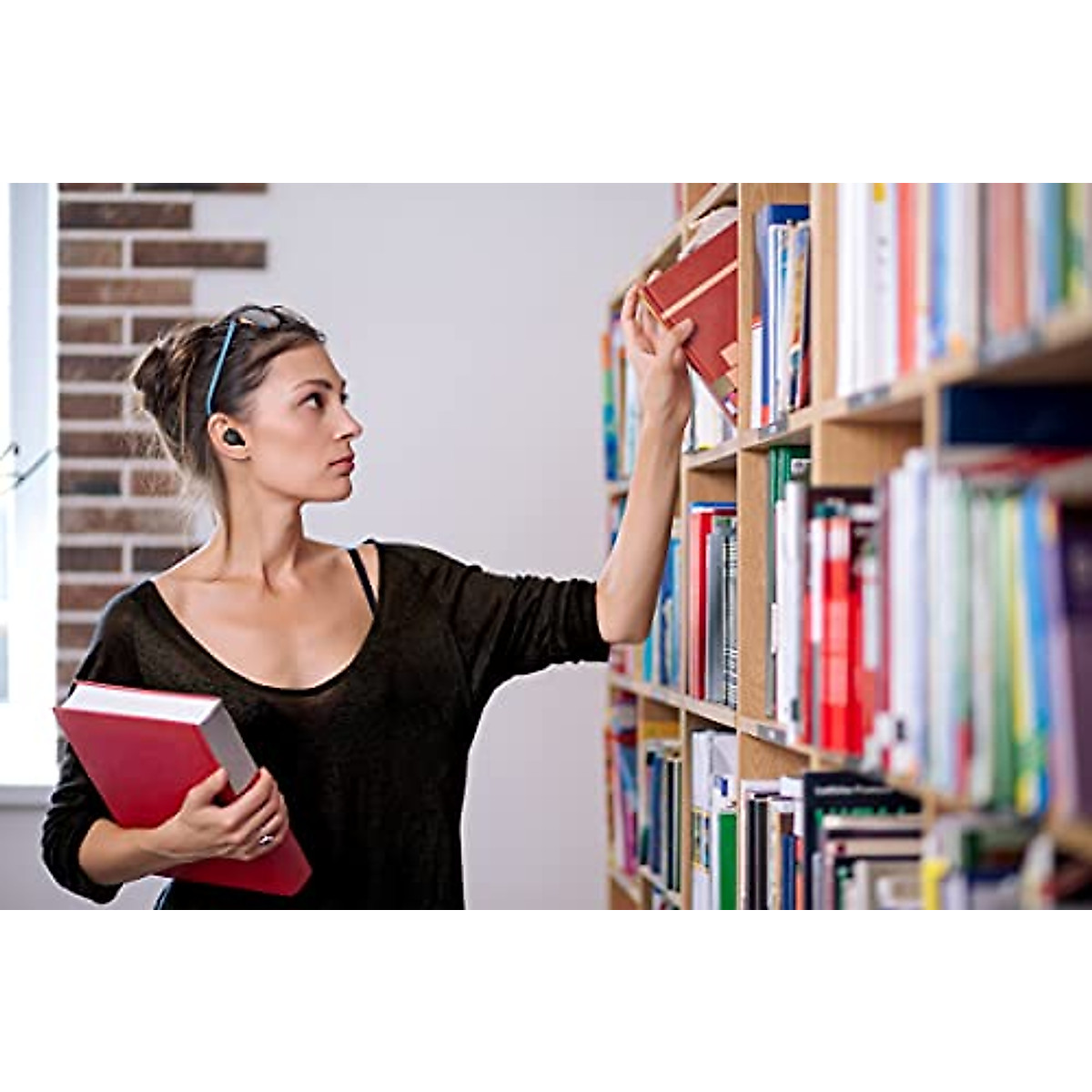 Motorola Vervebuds 100 Earbud Headphones, Waterproof True Wireless Earbuds, Bluetooth 5.0 in-Ear with Hands-Free Call Microphone