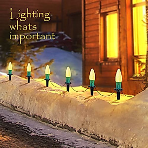 200-Pack Plastic Light Stakes, 4.5 Inch Christmas Yard Stakes for C7 C9 Christmas Lights Outdoor, Universal Light Stakes for Outdoor Holiday Lights Use on Garden Lawn Patio Path Walkway – Black