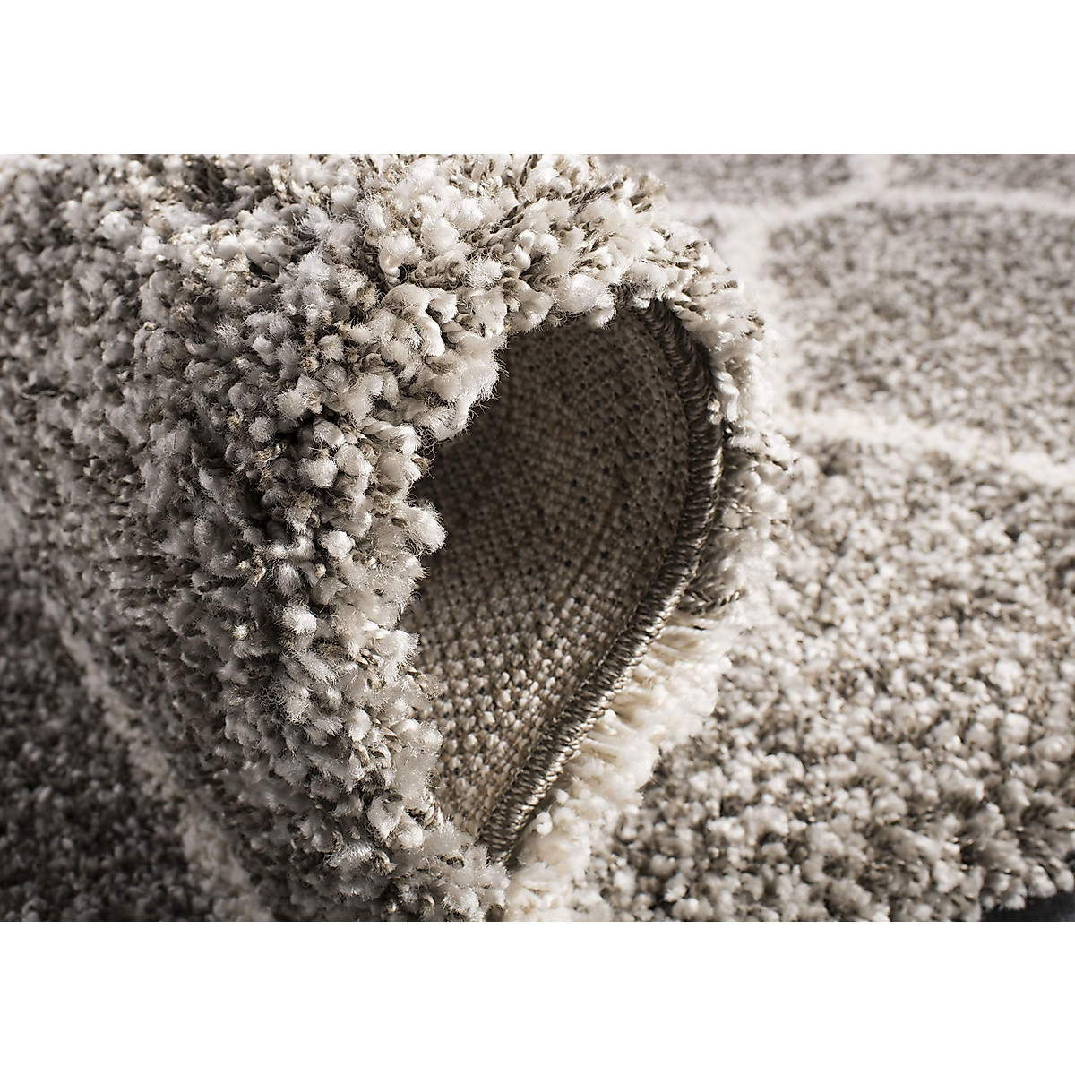 SAFAVIEH Hudson Shag Collection Area Rug - 5'3" x 7'6", Grey & Ivory, Moroccan Trellis Design, Non-Shedding & Easy Care, 2-inch Thick Ideal for High Traffic Areas in Living Room, Bedroom (SGH280B)