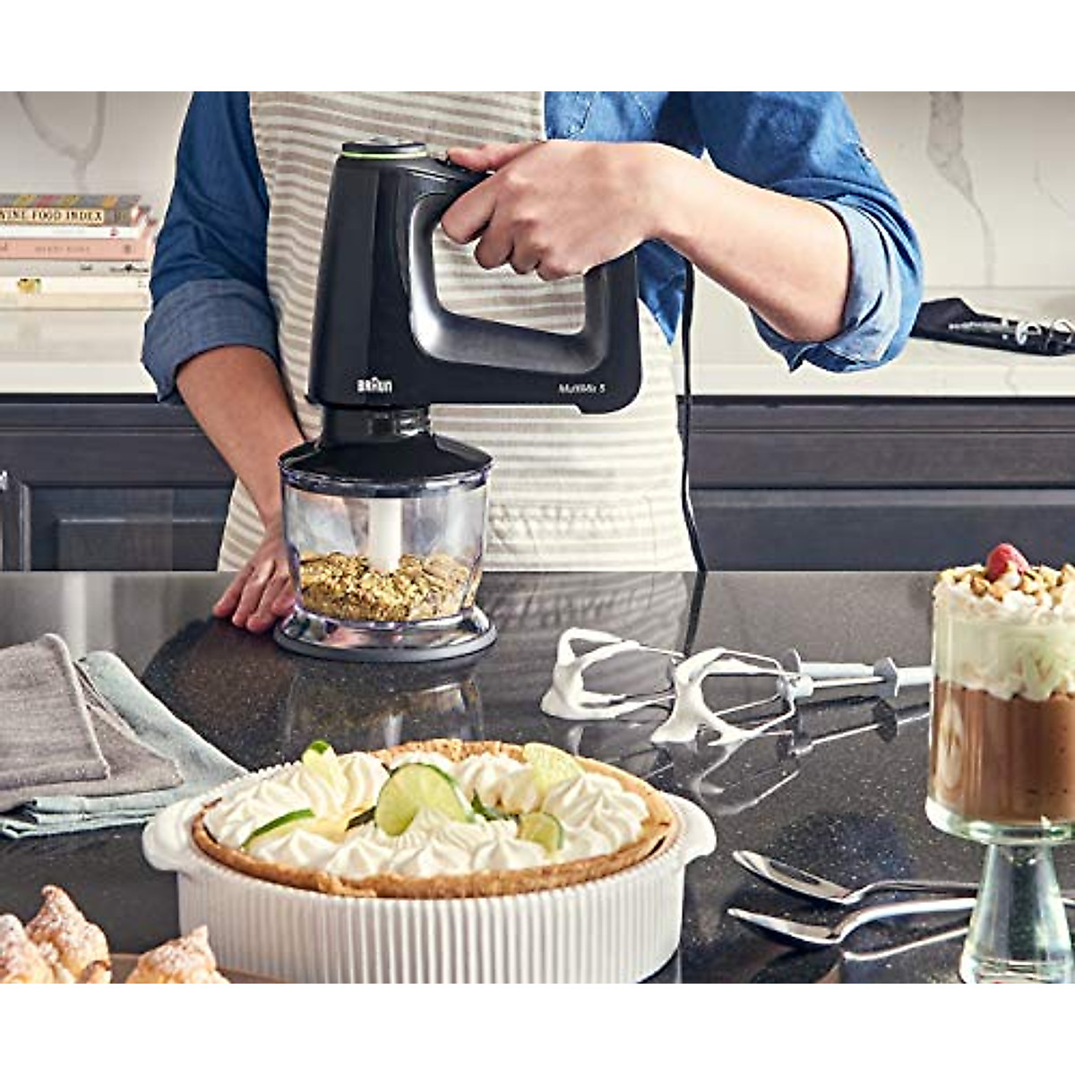 Braun Electric Hand Mixer, 9-Speed, 350W, Lightweight with Soft Anti-Slip Handle, Accessories to Beat & Whisk (Multi-Whisk), Dough Hooks to Knead & 2-Cup Chopper + Storage Bag, MultiMix 5, HM5130