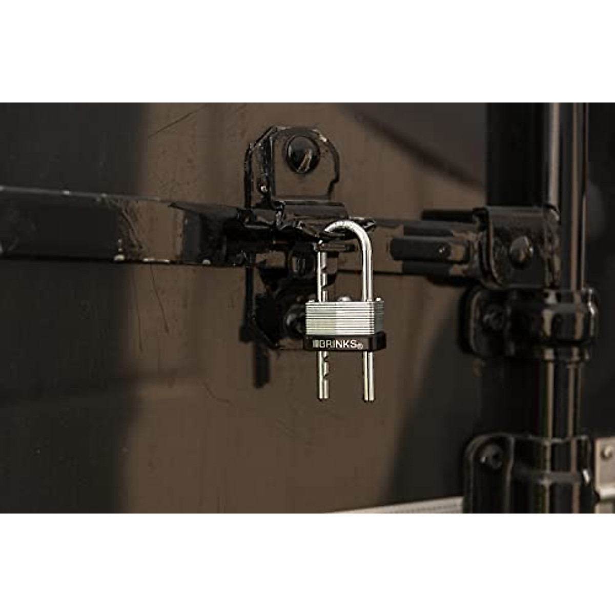 BRINKS 172-40061 Laminated Steel Padlock with Adjustable Shackle, 40mm