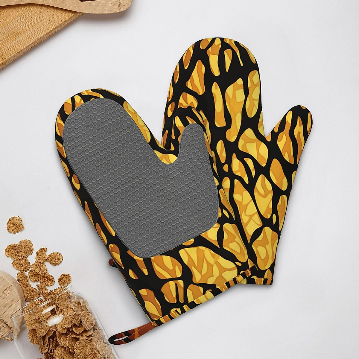 Animal Giraffe Print Printed Oven Mitts Heat Resistant Oven Gloves Non-Slip Silicone Kitchen Gloves for Cooking Baking BBQ Gloves 1 Pair