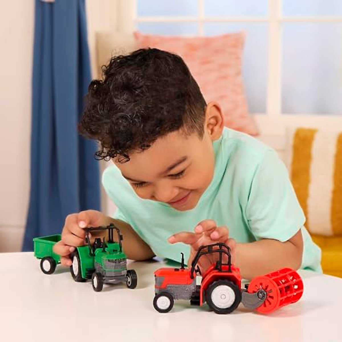 Driven by Battat – Micro 1:24 Scale – Tractor Toy – Farm Toy Vehicle with Detachable Trailer – Realistic Light & Sound – Gift Toy for Kids Age 3+