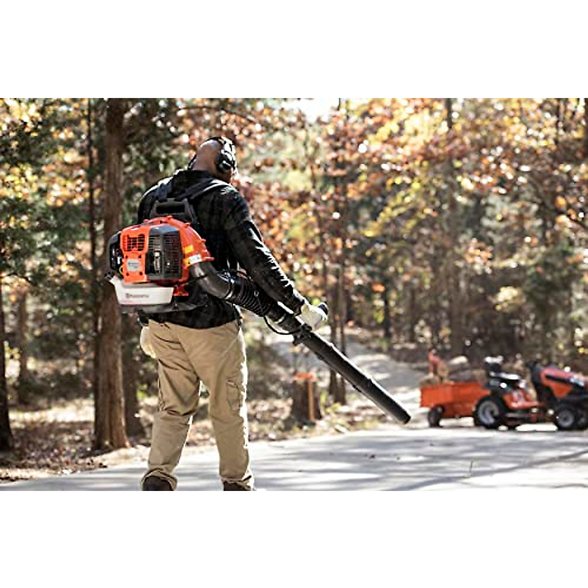 Husqvarna 360BT 65.6cc 2-Cycle Gas 890 CFM 232 MPH Backpack Leaf Blower