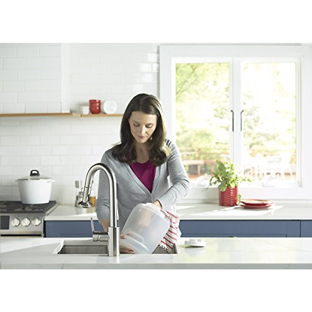 Honeywell Cool Moisture Humidifier White Ultra Quiet with Auto Shut-Off, Variable Settings & Wicking Filter for Small to Medium Rooms, Bedroom, Baby Room