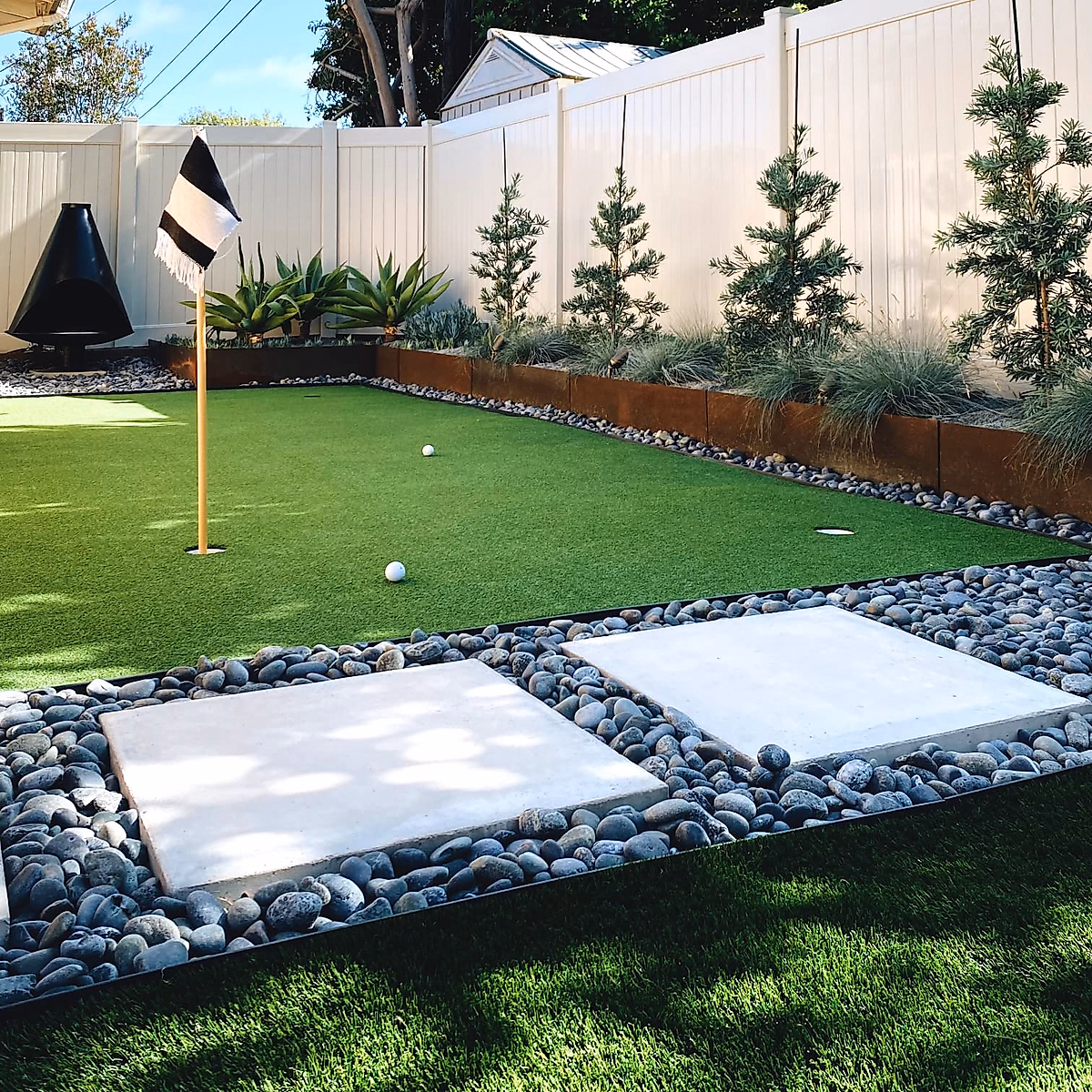 Edge Right - Hammer-in Landscape Edging - 24 inch Strips - 14-Gauge Cor-Ten Steel - 6 inch Depth (1 Pack)