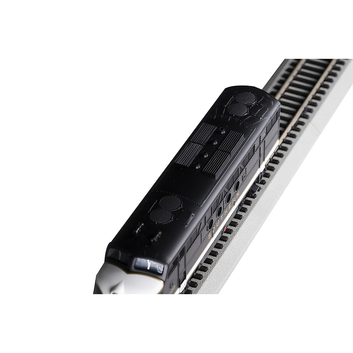 Bachmann Trains - FT - DCC WOWSOUND Sound Value-Equipped Locomotive - Southern - HO Scale Prototypical Black & White, 68914