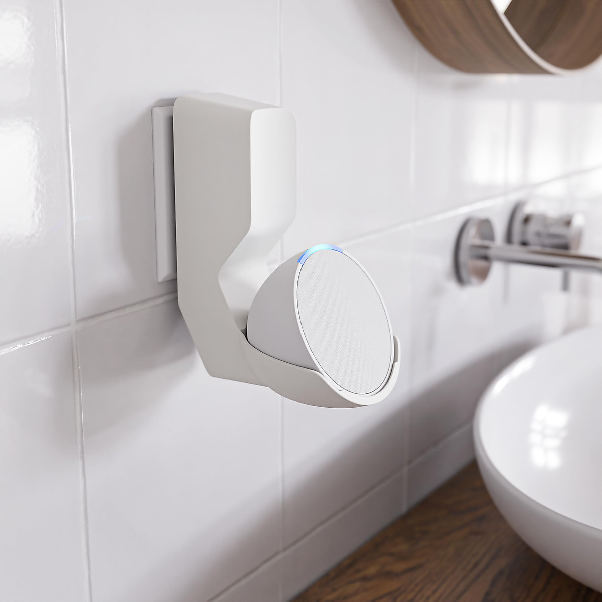 Made For Amazon Outlet Hanger, for Echo Pop