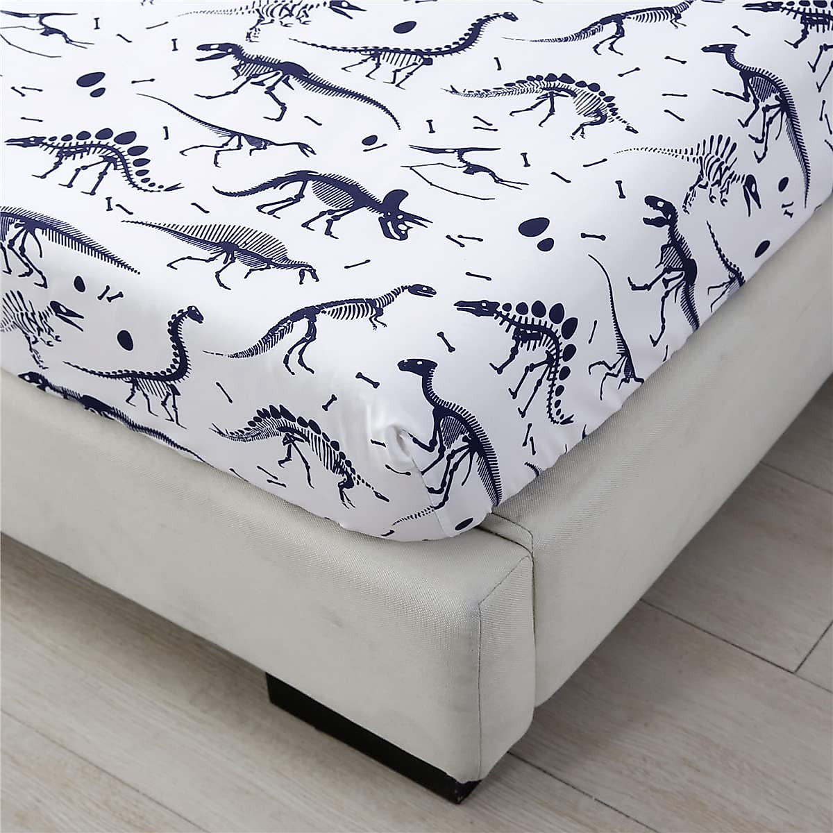 URBONUR 4-Piece Toddler Bedding Set - Ultra Soft Cartoon Jurassic Dinosaur Print Boys Toddler Comforter Set - Include Comforter, Flat Sheet, Fitted Sheet and Reversible Pillowcase, Navy Dinosaur