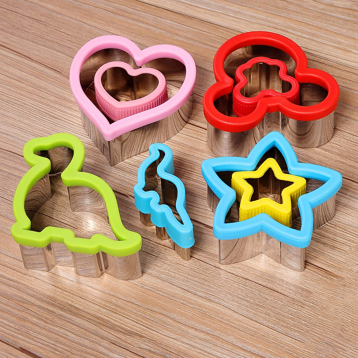 Stainless Steel Sandwiches Cutter set, Dinosaur & Heart & Star Shapes Sandwiches Cutter Cookie Cutter -Food Grade Cookie Cutter Mold for Kids (Big+Medium, 8pack)