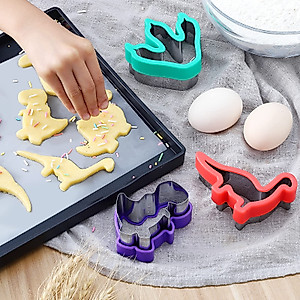 MUYIYAMEI 8pcs Dinosaur Cookie Cutter Set - Stainless steel Sandwich Cookie Food Cutter Molds, Kitchen Baking, Cookies, Sandwiches, Children's Dinosaur Themed Birthday Party.
