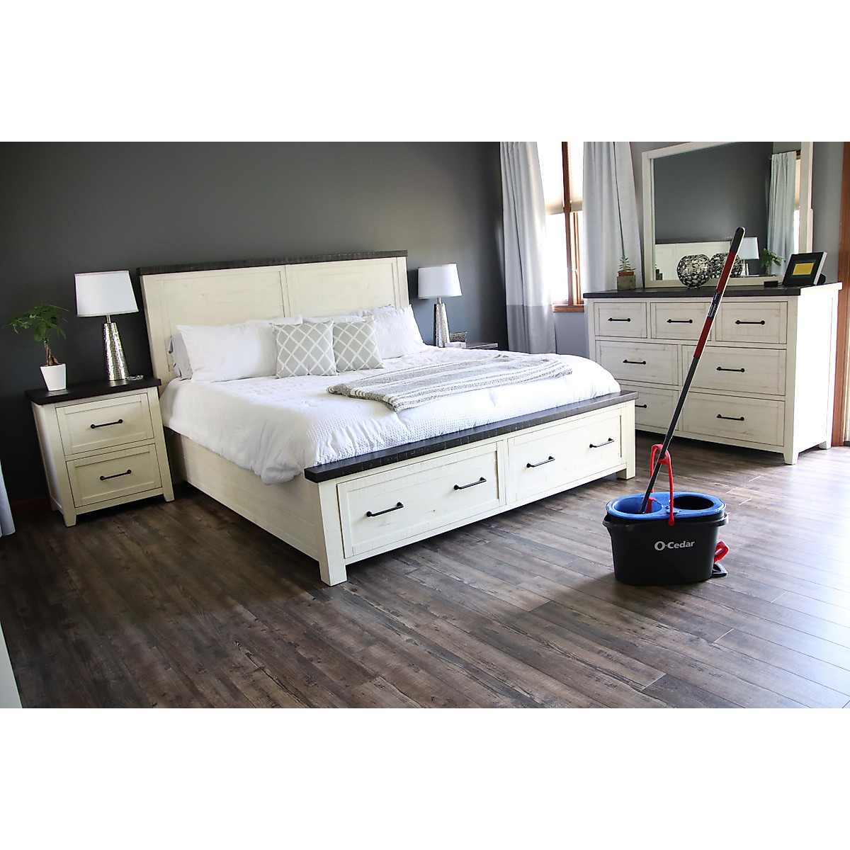 O-Cedar EasyWring RinseClean Microfiber Spin Mop & Bucket Floor Cleaning System with 2 Extra Refills