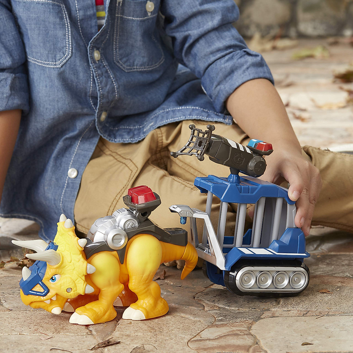 Chomp Squad Playskool Officer Lockup, Triceratops Dinosaur Figure, Police Toy with Pretend Jail Cell, Dinosaur Toy for Kids 3 Years and Up (Amazon Exclusive)