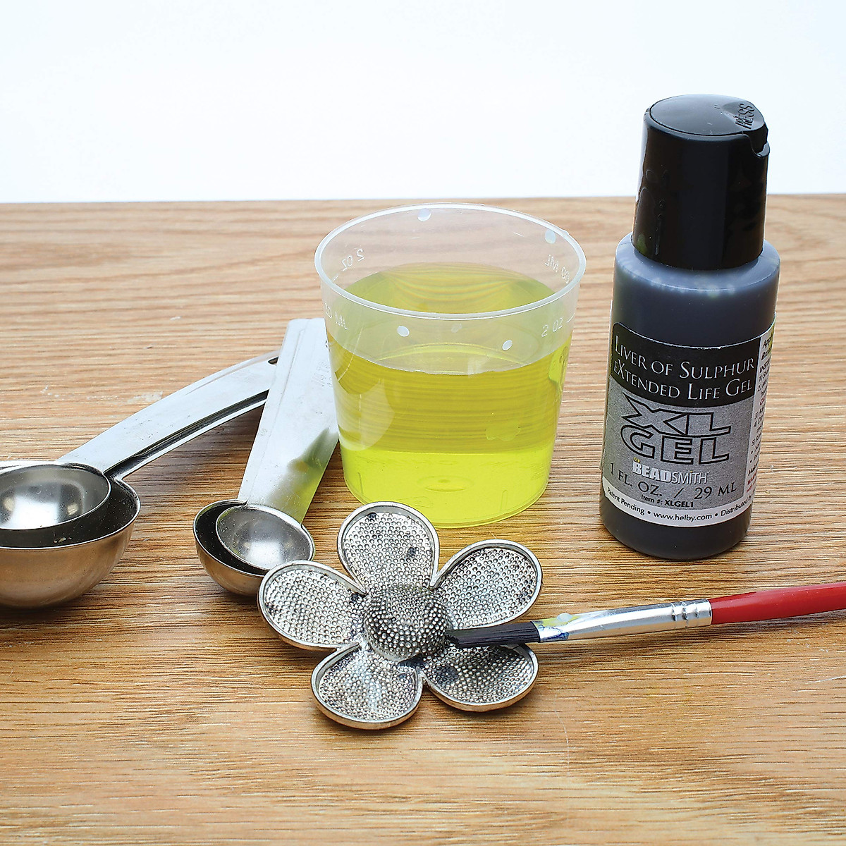 The Beadsmith XL Gel, Liver of Sulfur Extended Life Gel, 1 Fluid Ounce (29ml) Bottle, Apply a Patina Finish to Silver, Copper, and Other Metal for Oxidized Look on Art and Jewelry Projects