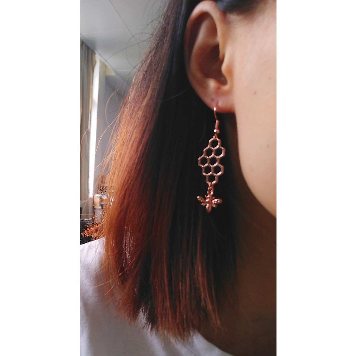 MANZHEN Natural Gold Silver Honeycomb Bee Dangle Earrings (gold)