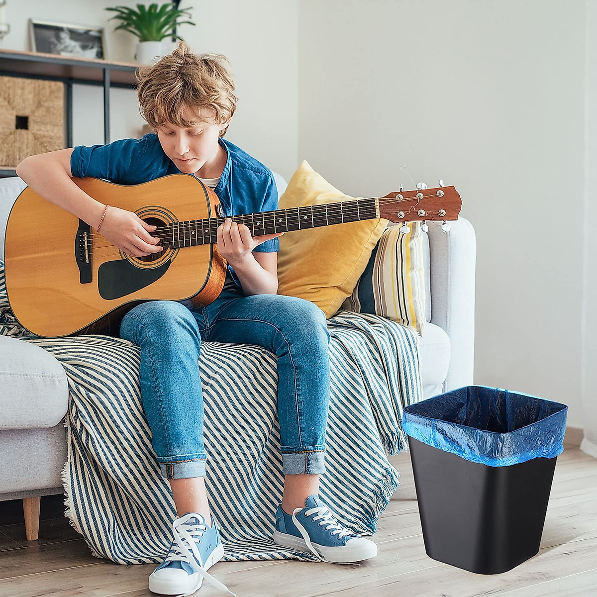 Hoolerry 9 Pieces 2 Gallon Small Trash Cans Bulk Bathroom Trash Bin Plastic Wastebasket Square Garbage Can for Bedroom Slim Bathroom Trashcan Small Container for Kitchen Office Home Rooms(Black)