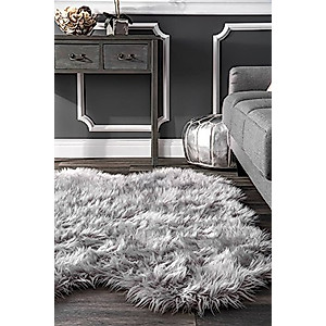 nuLOOM Fluffy Faux Sheepskin Quarto Shag Area Rug, 3' 6" x 6', Light Grey