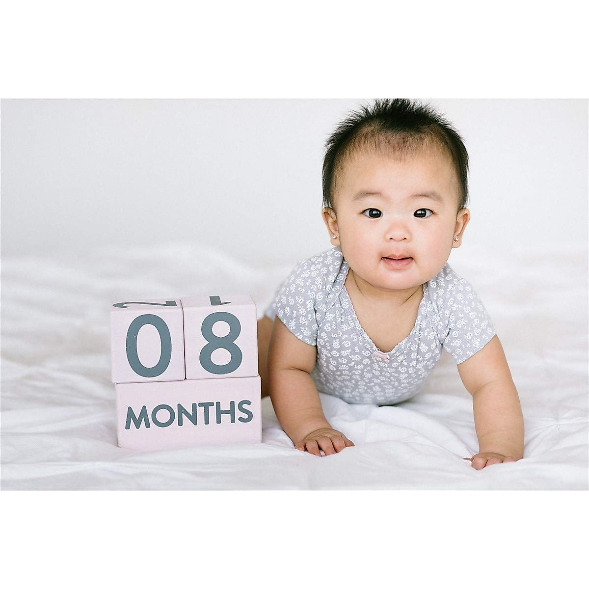 Pearhead Wooden Baby Photo Sharing Milestone Age Blocks, Monthly Milestone Prop For Baby Girl, Gift For New And Expecting Parents, Set of 3 Blocks, Pink