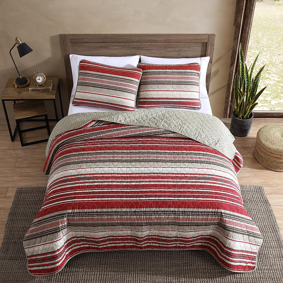 Eddie Bauer - King Quilt Set, Reversible Cotton Bedding with Matching Shams, Home Decor for All Seasons (Yakima Red, King)