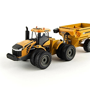 TOMY 1/64 AGCO 4 Piece Harvesting Set with Gleaner A86 Combine 16420