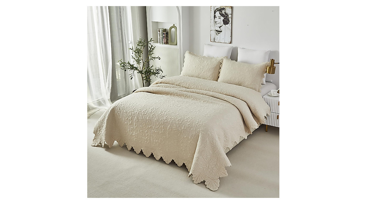Brandream Beige Quilts: Luxury 3-Piece Bedding Set