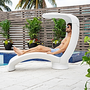 Step2 Vero Mondella Chair with Shade, Outdoor/Indoor Waterproof Patio Furniture, Pool Lounger, Use in Pools Up to 9-Inches of Water or Poolside Ledge, Made of Durable Plastic, Weighted, White