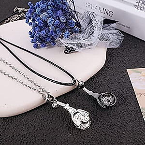 PLwelth 2pcs Matching Couples Necklaces for Boyfriend and Girlfriend Cute Bff Headphones Charm Pendant Friendship Necklace Valentine's Day Birthday Christmas Gifts