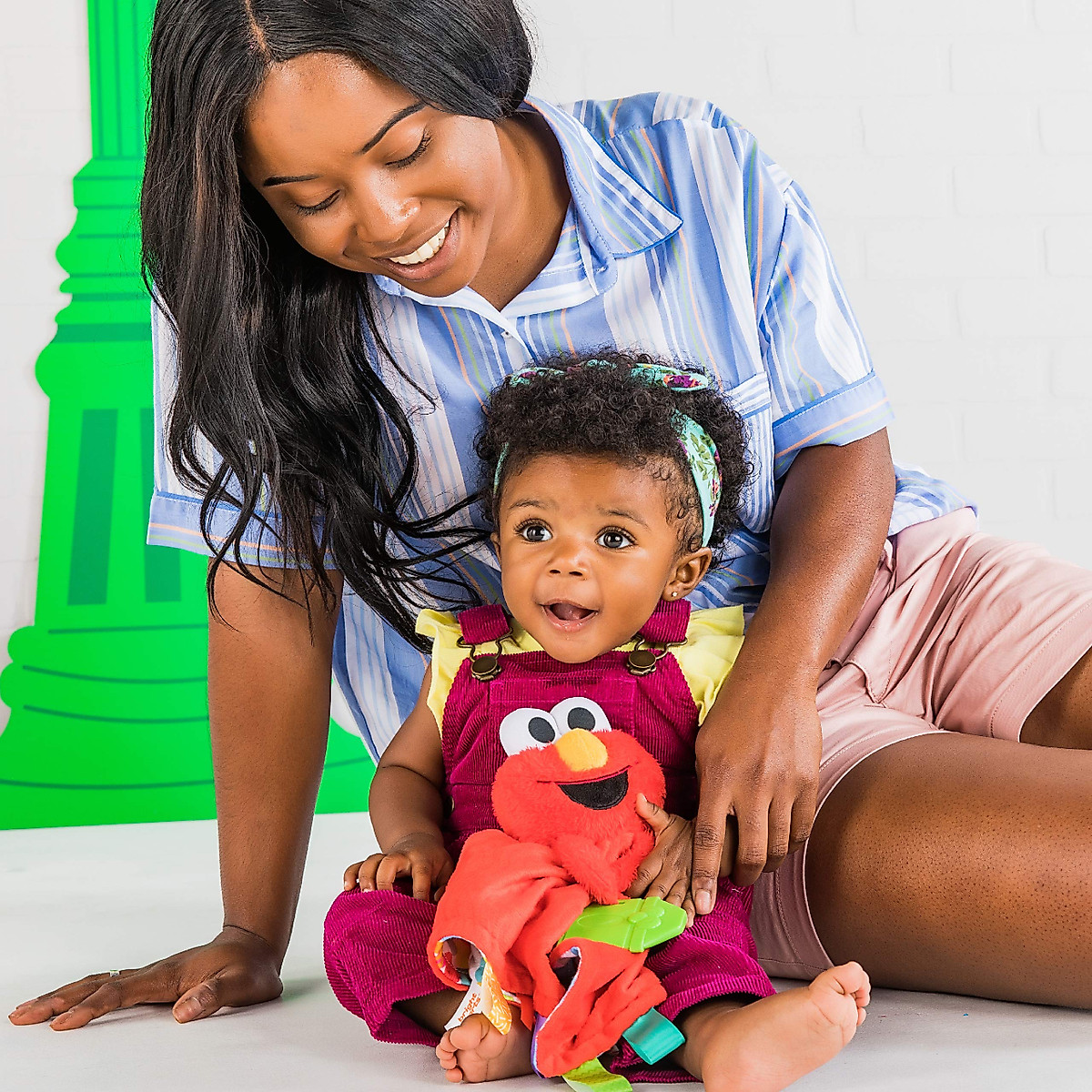 Bright Starts Sesame Street Snuggles with Elmo Baby's First Soothing Blanket, Ages 0-12 Months